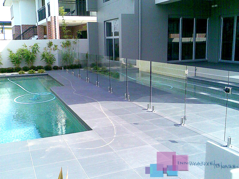 Glazier Rosanna Glass repair - Innovative Glass